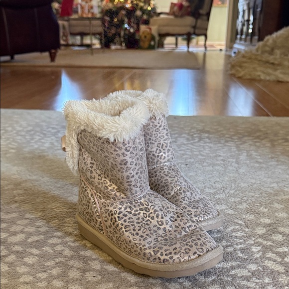 True Craft | Shoes | True Craft Leopard Print Kids Boots With Fur Trim ...